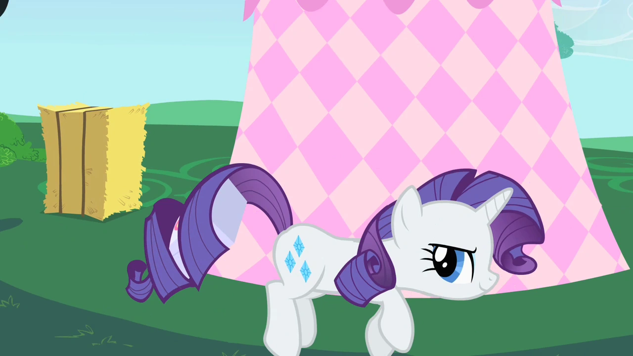 Image - Rarity tiptoeing past hay bale S1E25.png - My Little Pony ...