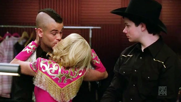 April Rhodes - Wiki Glee