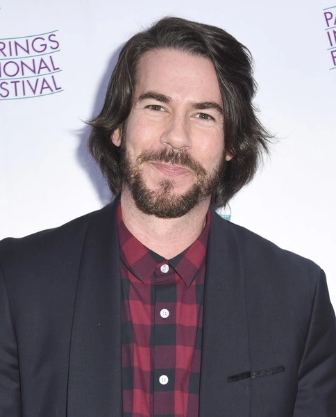 Jerry Trainor - Doblaje Wiki