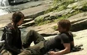 Bild - Pic-1-peeta-wound.jpg – Die Tribute von Panem Wiki