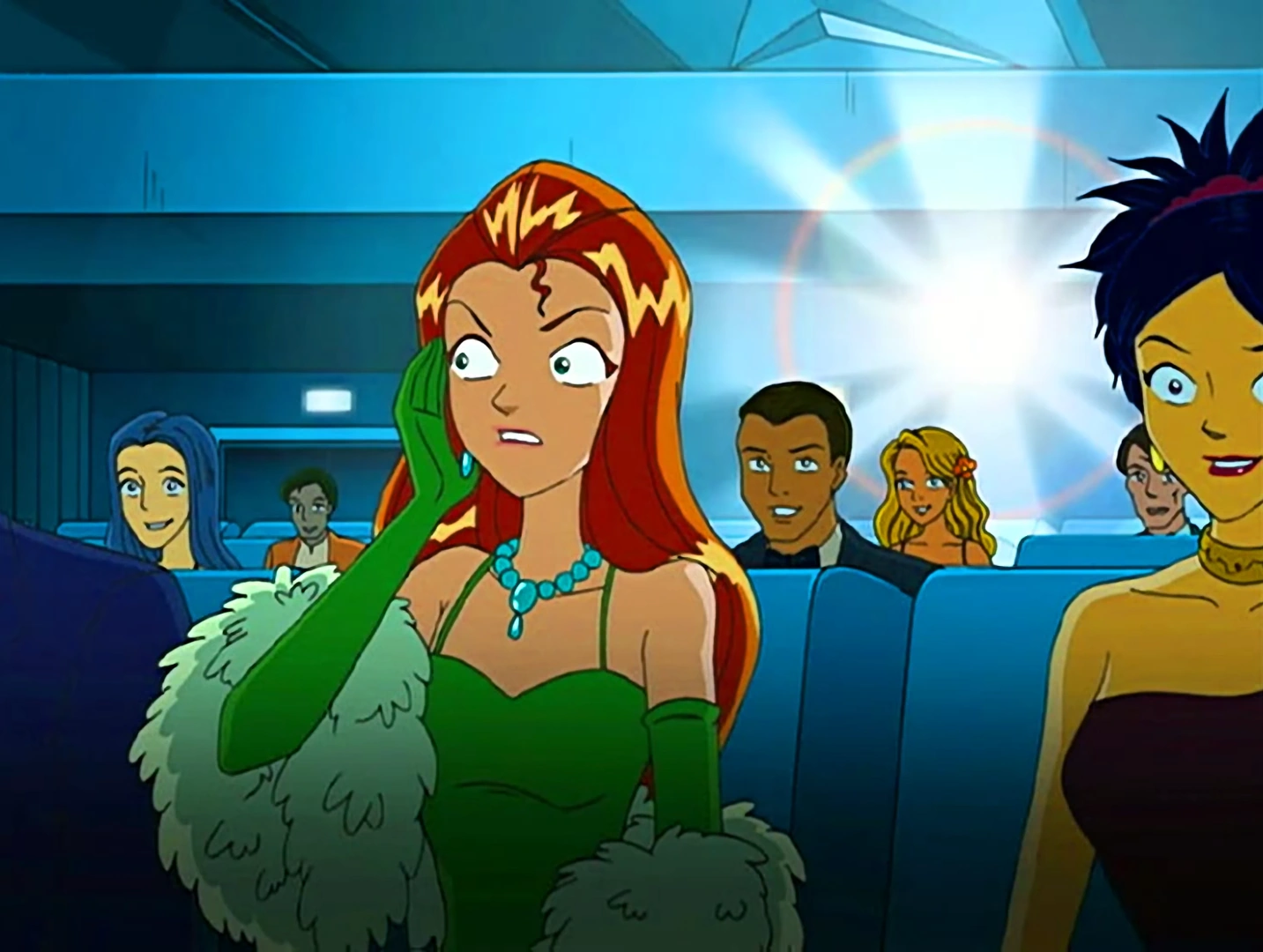 Image - Sam in fur boa.png - Totally Spies Wiki