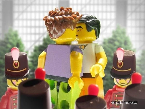 Lego Kiss Love