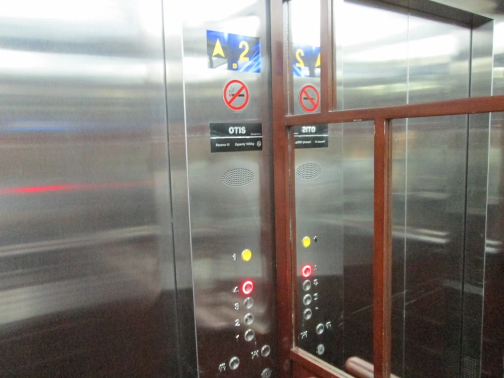 Image - OTIS Gen2 panel COP.JPG - Elevator Wiki